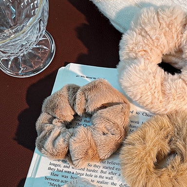 Soft Fuzzy Hair Scrunchies 2-pack Brun | Elgiganten