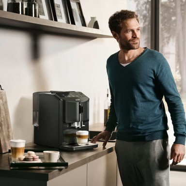 Siemens EQ300 espressomaskine TF301E09 (Piano sort) | Elgiganten ...